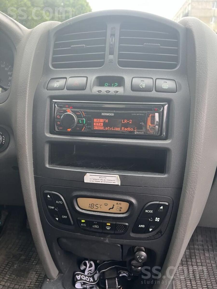 Hyundai Santa Fe 2004 Preiļi, ar dzinēja tilpumu 2.00 L un nobraukumu 250 tūkst. km par 1800 €, foto 7 vietnē AUTOMOTO.COM.LV