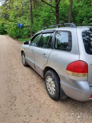 Hyundai Santa Fe 2005 Rīga, ar dzinēja tilpumu 2.40 L un nobraukumu 425 tūkst. km par 1500 €, foto 3 vietnē AUTOMOTO.COM.LV