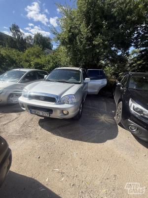 Hyundai Santa Fe 2005 Panevēža, ar dzinēja tilpumu 1.90 L un nobraukumu 284 tūkst. km par 1700 €, foto 3 vietnē AUTOMOTO.COM.LV