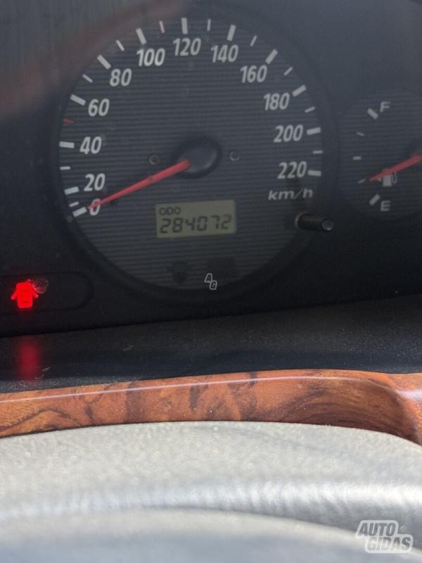 Hyundai Santa Fe 2005 Panevēža, ar dzinēja tilpumu 1.90 L un nobraukumu 284 tūkst. km par 1700 €, foto 4 vietnē AUTOMOTO.COM.LV