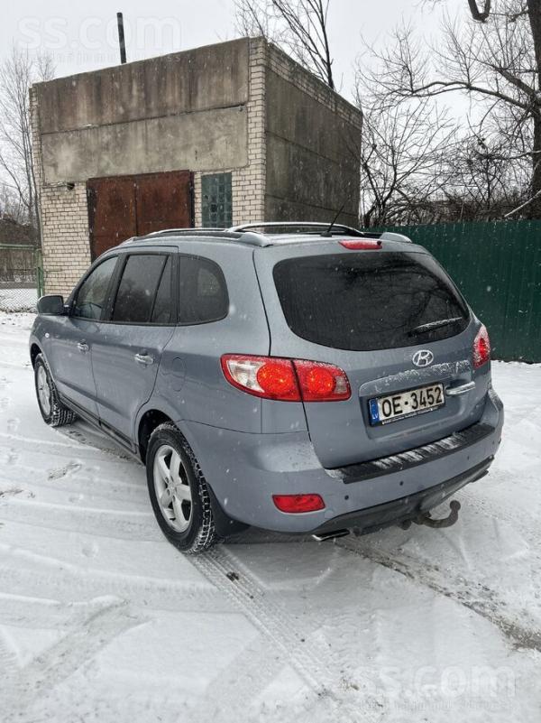 Hyundai Santa Fe 2006 in Daugavpils, with an engine capacity of 2.20 L and mileage of 293 thousand km for 2950 €, photo 5 on AUTOMOTO.COM.LV