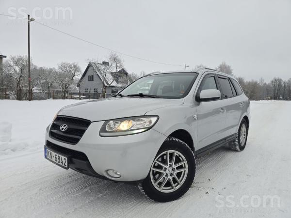 Hyundai Santa Fe 2006 in Riga, with an engine capacity of 2.20 L and mileage of 314 thousand km for 3990 €, photo 2 on AUTOMOTO.COM.LV
