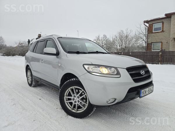 Hyundai Santa Fe 2006 in Riga, with an engine capacity of 2.20 L and mileage of 314 thousand km for 3990 €, photo 3 on AUTOMOTO.COM.LV