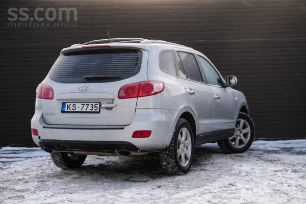 Hyundai Santa Fe 2006 Rīga, ar dzinēja tilpumu 2.20 L un nobraukumu 335 tūkst. km par 4190 €, foto 3 vietnē AUTOMOTO.COM.LV