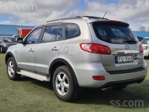 Hyundai Santa Fe 2006 in Liepaja, with an engine capacity of 2.70 L and mileage of 295 thousand km for 2600 €, photo 8 on AUTOMOTO.COM.LV