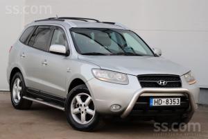 Hyundai Santa Fe 2006 in Tukums, with an engine capacity of 2.20 L and mileage of 372 thousand km for 3990 €, photo 3 on AUTOMOTO.COM.LV