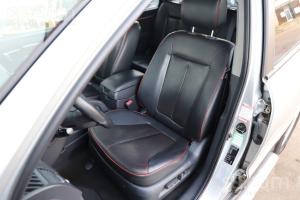 Hyundai Santa Fe 2006 in Tukums, with an engine capacity of 2.20 L and mileage of 372 thousand km for 3990 €, photo 9 on AUTOMOTO.COM.LV