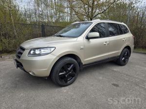 Hyundai Santa Fe 2006 Rīga, ar dzinēja tilpumu 2.20 L un nobraukumu 324 tūkst. km par 2990 €, foto 3 vietnē AUTOMOTO.COM.LV