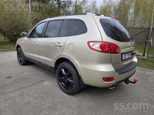 Hyundai Santa Fe 2006 Rīga, ar dzinēja tilpumu 2.20 L un nobraukumu 324 tūkst. km par 2990 €, foto 5 vietnē AUTOMOTO.COM.LV