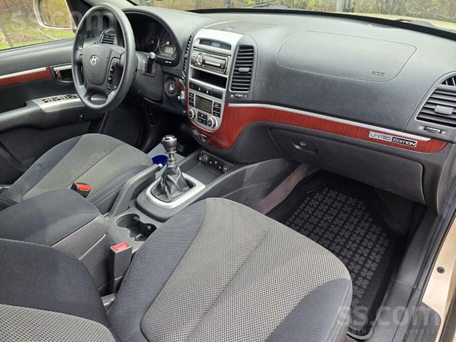 Hyundai Santa Fe 2006 Rīga, ar dzinēja tilpumu 2.20 L un nobraukumu 324 tūkst. km par 2990 €, foto 14 vietnē AUTOMOTO.COM.LV