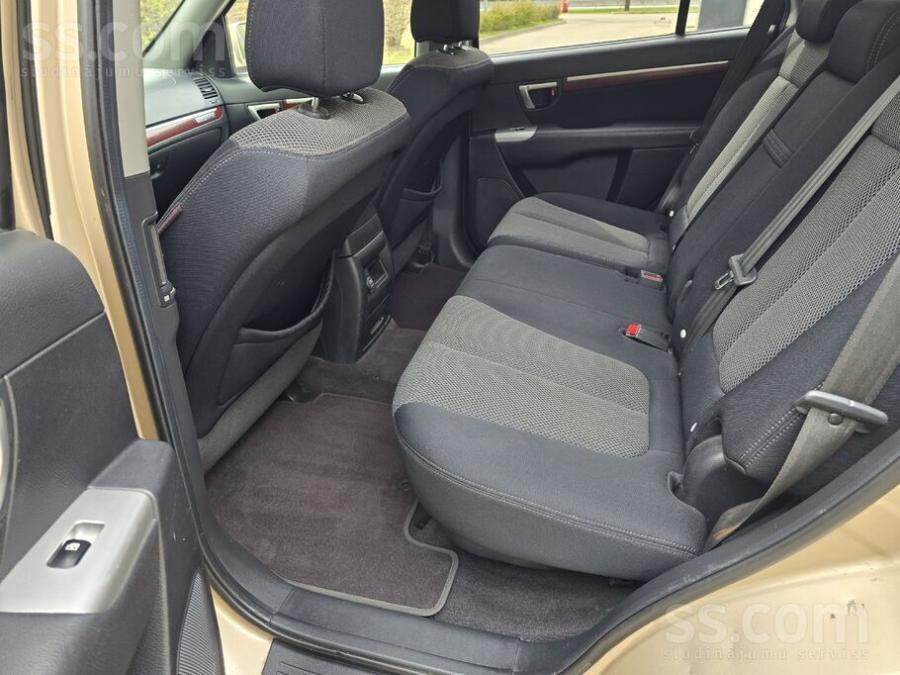 Hyundai Santa Fe 2006 Rīga, ar dzinēja tilpumu 2.20 L un nobraukumu 324 tūkst. km par 2990 €, foto 18 vietnē AUTOMOTO.COM.LV