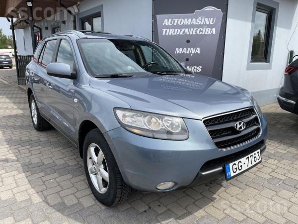 Hyundai Santa Fe 2006 in Talsi, with an engine capacity of 2.20 L and mileage of 350 thousand km for 4200 €, photo 1 on AUTOMOTO.COM.LV