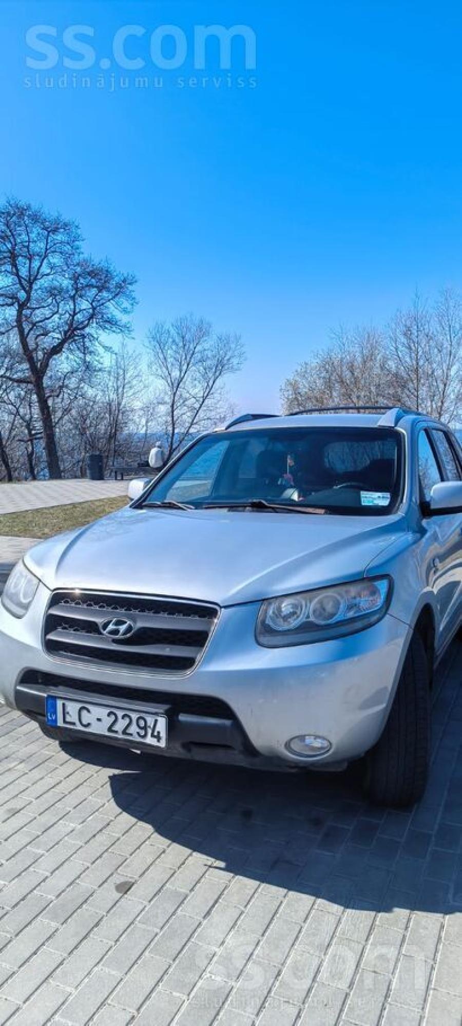 Hyundai Santa Fe 2006 in Riga, with an engine capacity of 2.70 L and mileage of 253 thousand km for 3700 €, photo 5 on AUTOMOTO.COM.LV