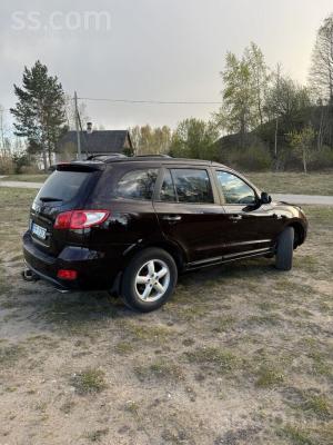 Hyundai Santa Fe 2006 Rēzekne, ar dzinēja tilpumu 2.20 L un nobraukumu 291 tūkst. km par 2900 €, foto 4 vietnē AUTOMOTO.COM.LV