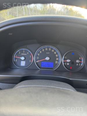 Hyundai Santa Fe 2006 Rēzekne, ar dzinēja tilpumu 2.20 L un nobraukumu 291 tūkst. km par 2900 €, foto 9 vietnē AUTOMOTO.COM.LV