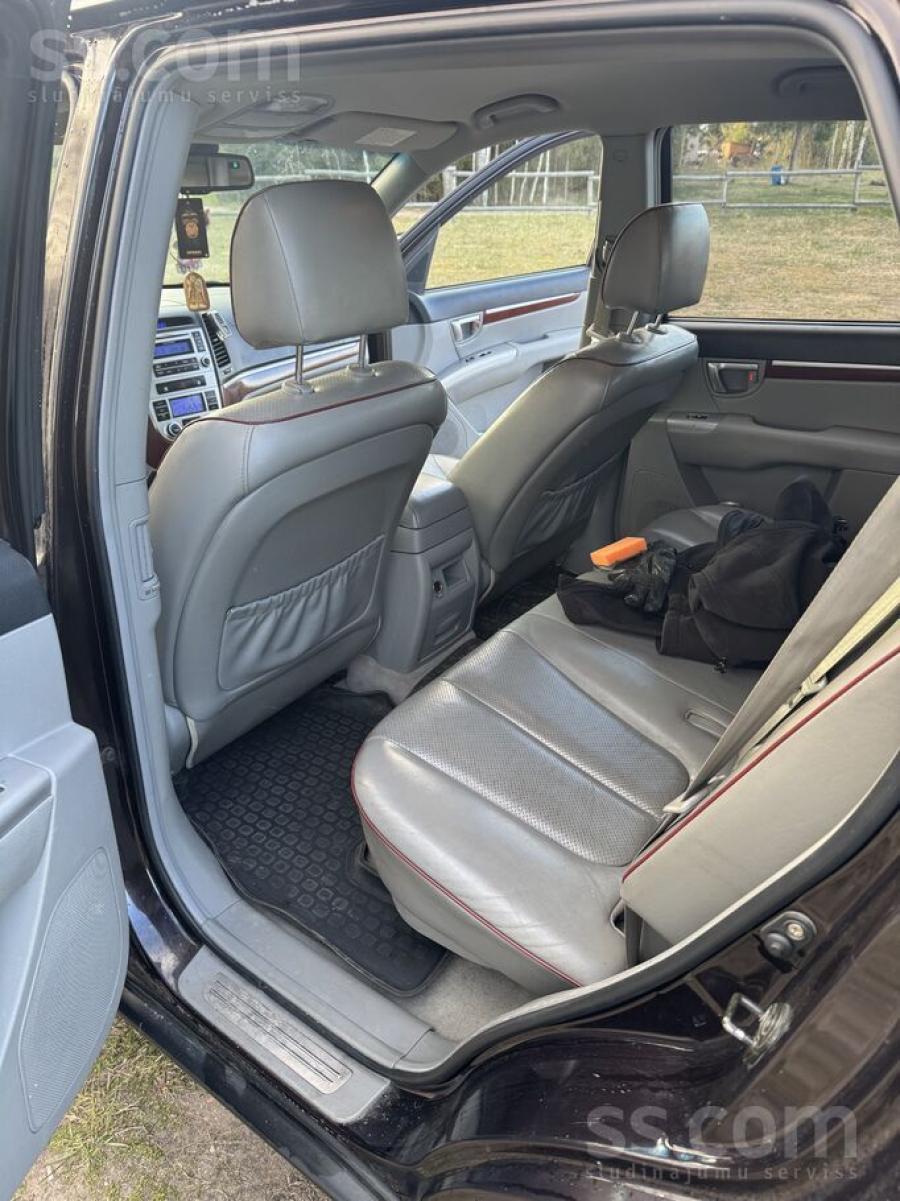 Hyundai Santa Fe 2006 Rēzekne, ar dzinēja tilpumu 2.20 L un nobraukumu 291 tūkst. km par 2900 €, foto 11 vietnē AUTOMOTO.COM.LV