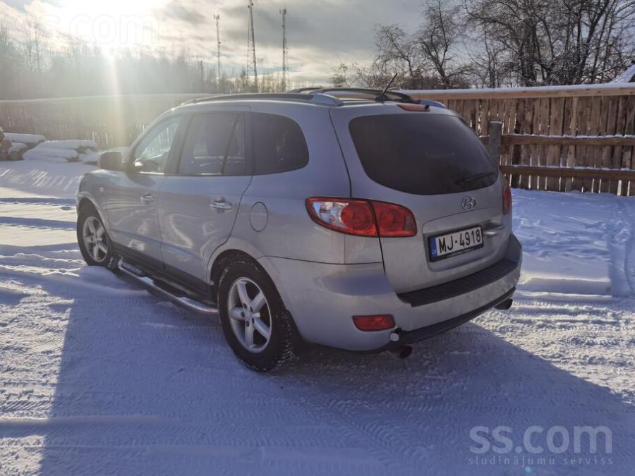 Hyundai Santa Fe 2006 Rēzekne, ar dzinēja tilpumu 2.20 L un nobraukumu 283 tūkst. km par 3800 €, foto 3 vietnē AUTOMOTO.COM.LV