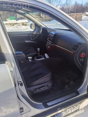 Hyundai Santa Fe 2006 Rēzekne, ar dzinēja tilpumu 2.20 L un nobraukumu 283 tūkst. km par 3800 €, foto 6 vietnē AUTOMOTO.COM.LV