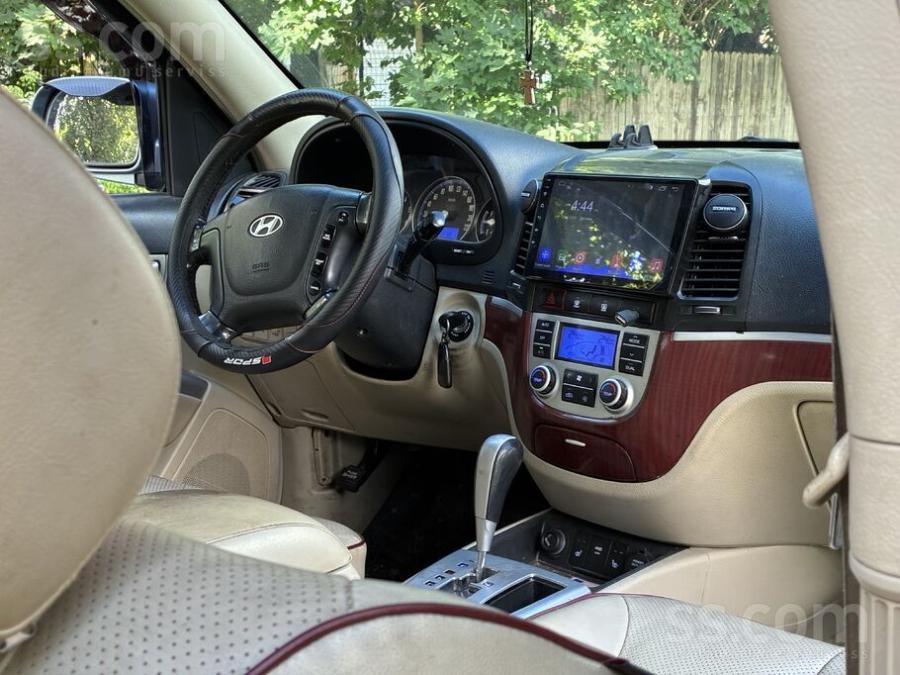 Hyundai Santa Fe 2006 Rīga, ar dzinēja tilpumu 2.20 L un nobraukumu 360 tūkst. km par 2650 €, foto 7 vietnē AUTOMOTO.COM.LV