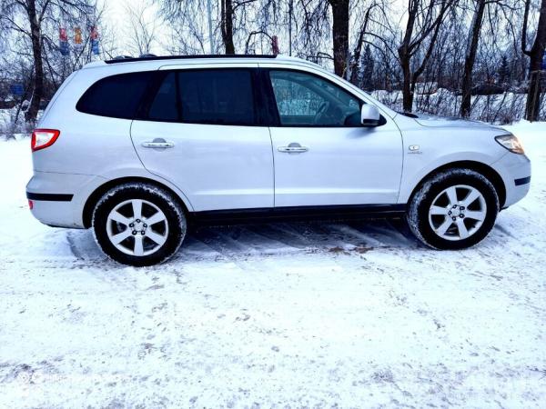 Hyundai Santa Fe 2007 Dobele, ar dzinēja tilpumu 2.20 L un nobraukumu 243 tūkst. km par 3950 €, foto 2 vietnē AUTOMOTO.COM.LV