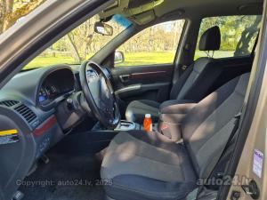 Hyundai Santa Fe 2007 in Tallinn, with an engine capacity of 2.20 L and mileage of 350 thousand km for 1999 €, photo 8 on AUTOMOTO.COM.LV