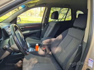 Hyundai Santa Fe 2007 in Tallinn, with an engine capacity of 2.20 L and mileage of 350 thousand km for 1999 €, photo 9 on AUTOMOTO.COM.LV
