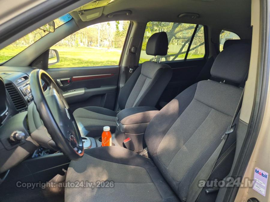 Hyundai Santa Fe 2007 in Tallinn, with an engine capacity of 2.20 L and mileage of 350 thousand km for 1999 €, photo 9 on AUTOMOTO.COM.LV