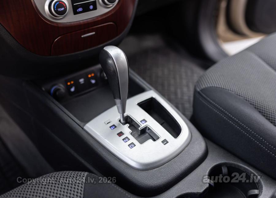 Hyundai Santa Fe 2007 Tallina, ar dzinēja tilpumu 2.70 L un nobraukumu 221 tūkst. km par 3498 €, foto 12 vietnē AUTOMOTO.COM.LV