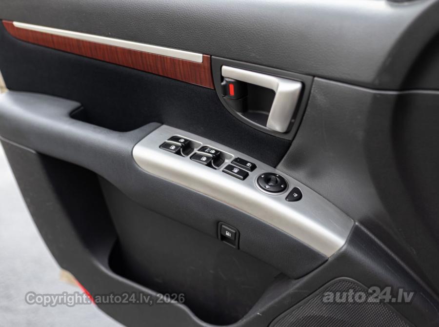 Hyundai Santa Fe 2007 Tallina, ar dzinēja tilpumu 2.70 L un nobraukumu 221 tūkst. km par 3498 €, foto 13 vietnē AUTOMOTO.COM.LV