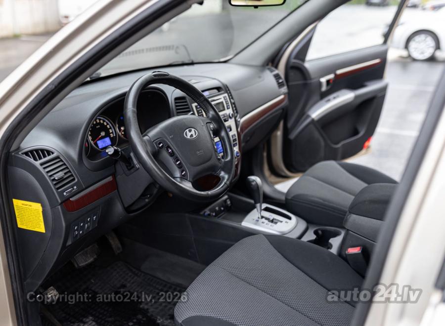 Hyundai Santa Fe 2007 Tallina, ar dzinēja tilpumu 2.70 L un nobraukumu 221 tūkst. km par 3498 €, foto 21 vietnē AUTOMOTO.COM.LV