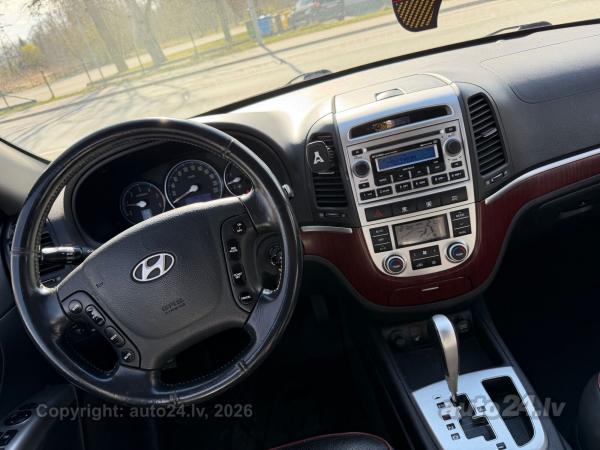 Hyundai Santa Fe 2007 in Tallinn, with an engine capacity of 2.20 L and mileage of 328 thousand km for 2999 €, photo 7 on AUTOMOTO.COM.LV