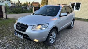 Hyundai Santa Fe 2007 in Rezekne, with an engine capacity of 2.20 L and mileage of 306 thousand km for 4350 €, photo  on AUTOMOTO.COM.LV