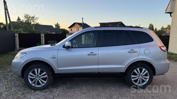 Hyundai Santa Fe 2007 Rēzekne, ar dzinēja tilpumu 2.20 L un nobraukumu 306 tūkst. km par 4350 €, foto 2 vietnē AUTOMOTO.COM.LV