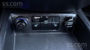Hyundai Santa Fe 2007 Rēzekne, ar dzinēja tilpumu 2.20 L un nobraukumu 306 tūkst. km par 4350 €, foto 17 vietnē AUTOMOTO.COM.LV
