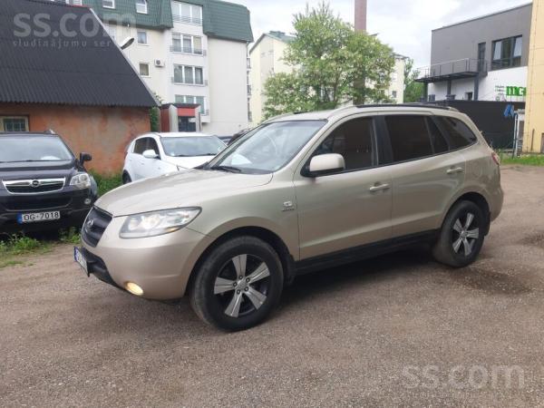 Hyundai Santa Fe 2007 in Daugavpils, with an engine capacity of 2.20 L and mileage of 0 thousand km for 3550 €, photo 1 on AUTOMOTO.COM.LV