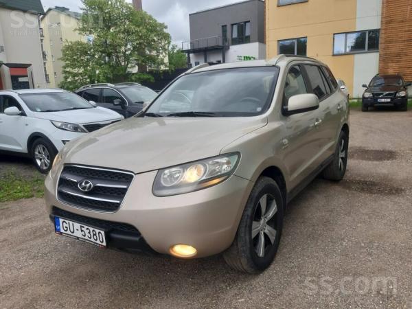 Hyundai Santa Fe 2007 in Daugavpils, with an engine capacity of 2.20 L and mileage of 0 thousand km for 3550 €, photo 2 on AUTOMOTO.COM.LV