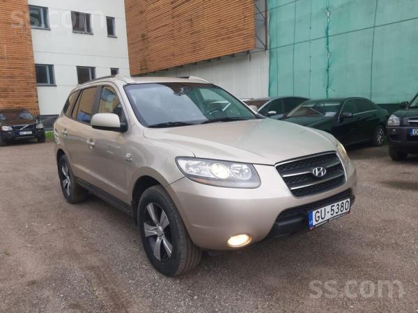 Hyundai Santa Fe 2007 in Daugavpils, with an engine capacity of 2.20 L and mileage of 0 thousand km for 3550 €, photo 4 on AUTOMOTO.COM.LV
