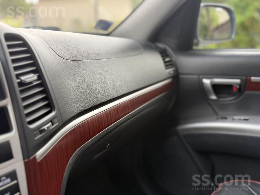 Hyundai Santa Fe 2007 Ludza, ar dzinēja tilpumu 2.20 L un nobraukumu 205 tūkst. km par 6550 €, foto 20 vietnē AUTOMOTO.COM.LV