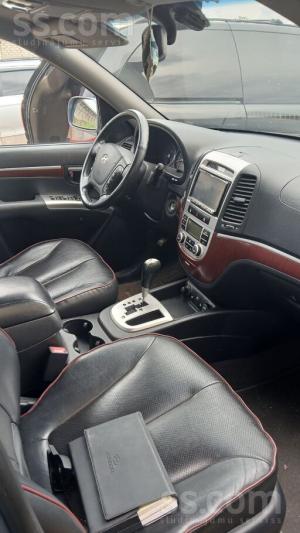 Hyundai Santa Fe 2007 Talsi, ar dzinēja tilpumu 2.20 L un nobraukumu 310 tūkst. km par 1100 €, foto 5 vietnē AUTOMOTO.COM.LV