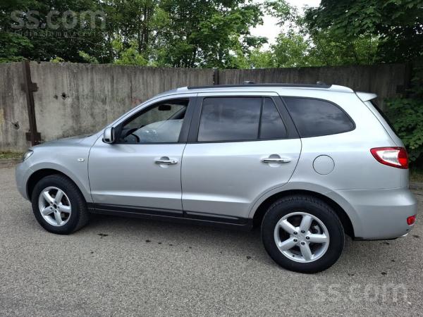 Хендай Санта Фе 2007 в Даугавпилс, объемом двигателя 2.20 л и пробегом 0 тыс. км за 2400 €, фото 5 на AUTOMOTO.COM.LV