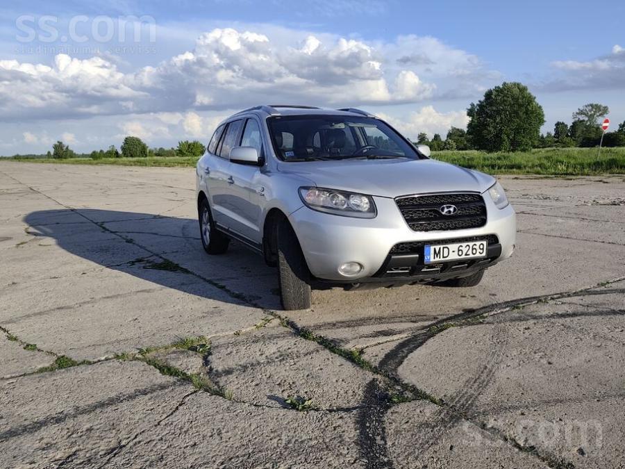 Hyundai Santa Fe 2007 Rīga, ar dzinēja tilpumu 2.20 L un nobraukumu 290 tūkst. km par 2500 €, foto 5 vietnē AUTOMOTO.COM.LV