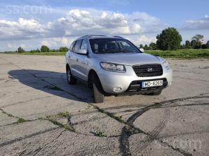 Hyundai Santa Fe 2007 Rīga, ar dzinēja tilpumu 2.20 L un nobraukumu 290 tūkst. km par 2500 €, foto 4 vietnē AUTOMOTO.COM.LV
