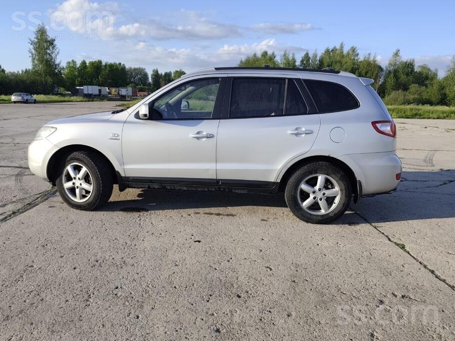 Hyundai Santa Fe 2007 Rīga, ar dzinēja tilpumu 2.20 L un nobraukumu 290 tūkst. km par 2500 €, foto 12 vietnē AUTOMOTO.COM.LV