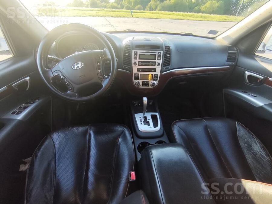 Hyundai Santa Fe 2007 Rīga, ar dzinēja tilpumu 2.20 L un nobraukumu 290 tūkst. km par 2500 €, foto 19 vietnē AUTOMOTO.COM.LV