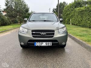 Hyundai Santa Fe 2007 in Vilnius, with an engine capacity of 2.20 L and mileage of 320 thousand km for 3500 €, photo 3 on AUTOMOTO.COM.LV