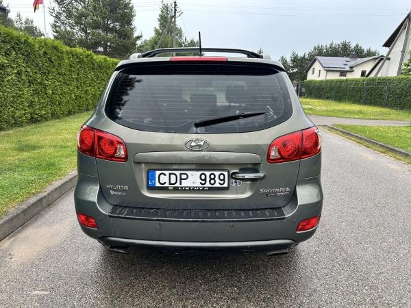 Hyundai Santa Fe 2007 in Vilnius, with an engine capacity of 2.20 L and mileage of 320 thousand km for 3500 €, photo 6 on AUTOMOTO.COM.LV