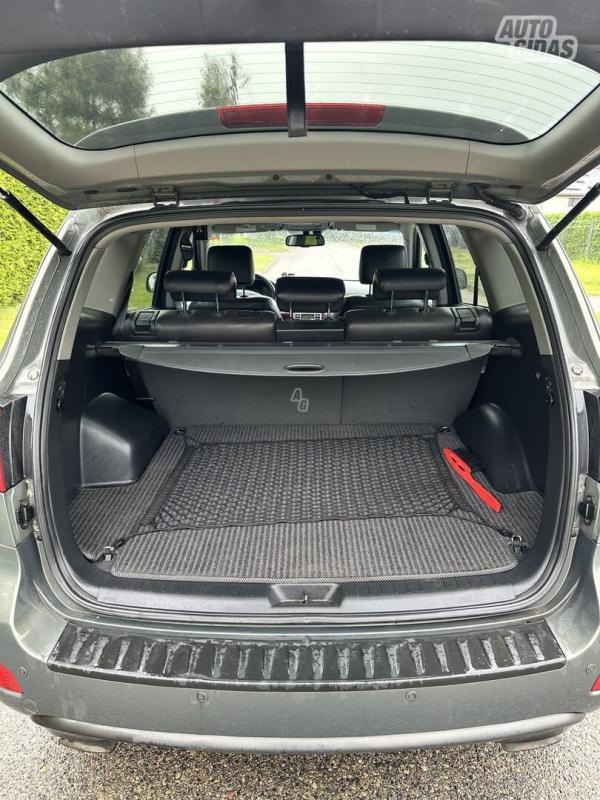 Hyundai Santa Fe 2007 in Vilnius, with an engine capacity of 2.20 L and mileage of 320 thousand km for 3500 €, photo 10 on AUTOMOTO.COM.LV