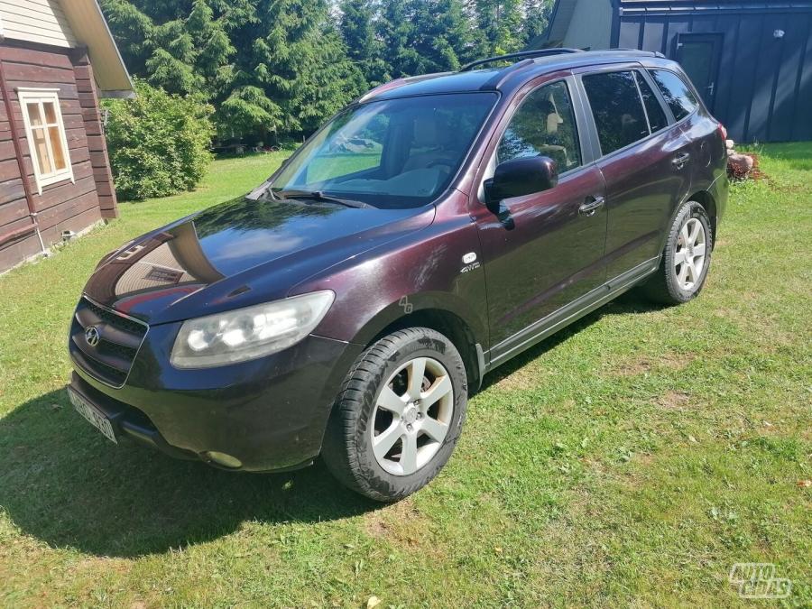Hyundai Santa Fe 2007 in Moletai, with an engine capacity of 2.20 L and mileage of 349 thousand km for 2950 €, photo 1 on AUTOMOTO.COM.LV