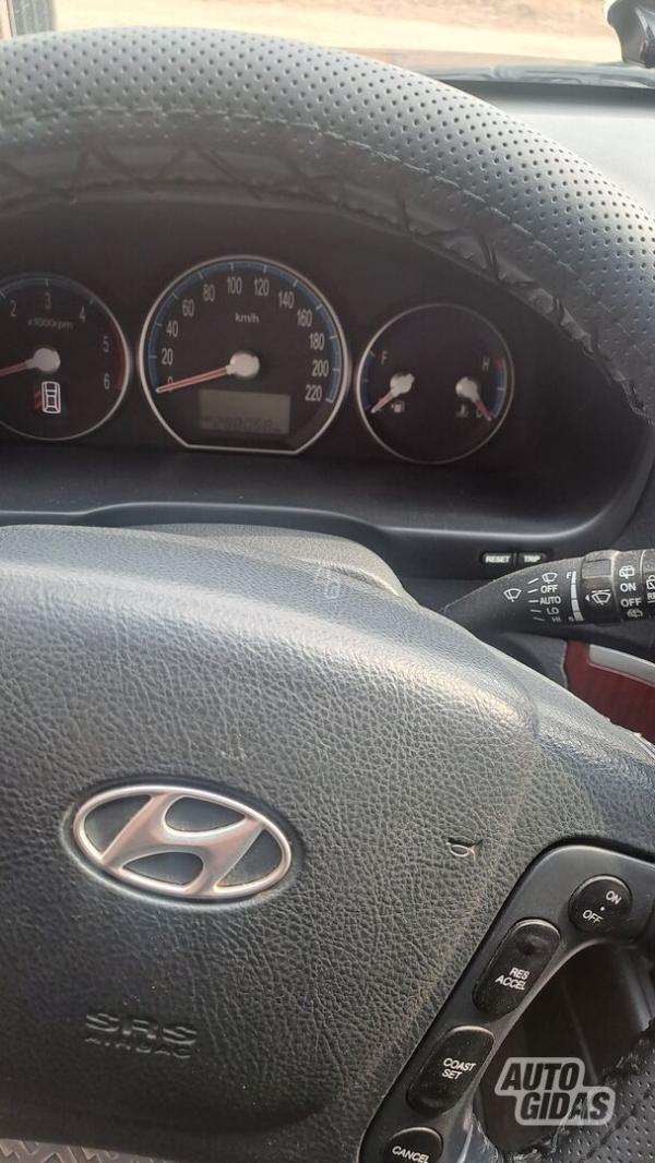 Hyundai Santa Fe 2007 Šauļi, ar dzinēja tilpumu 2.20 L un nobraukumu 288 tūkst. km par 3000 €, foto 9 vietnē AUTOMOTO.COM.LV