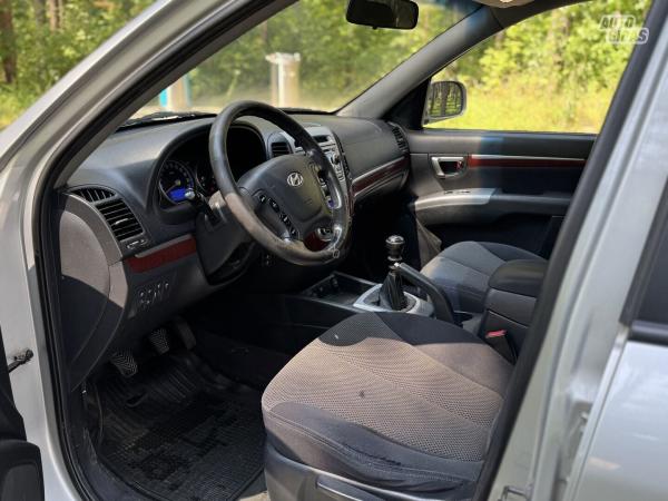 Hyundai Santa Fe 2007 in Vilnius, with an engine capacity of 2.20 L and mileage of 300 thousand km for 2599 €, photo 6 on AUTOMOTO.COM.LV